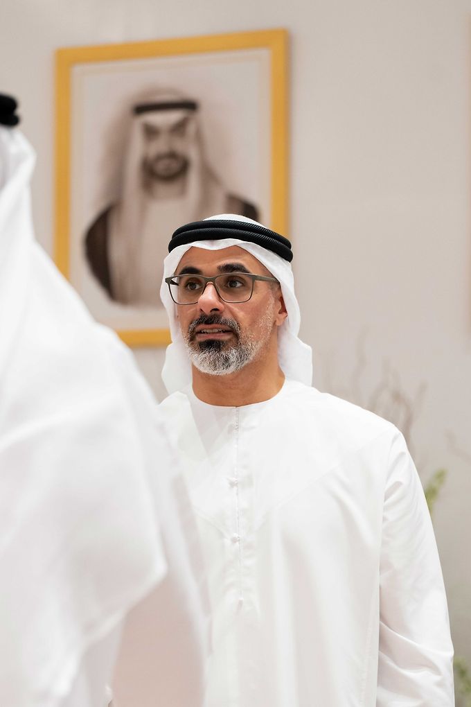 Ahmed Bin Saif Al Nahyan: Ontdek Het Leven Van Een Arabische Prins! Ahmed Bin Saif Al Nahyan: Ontdek Het Leven Van Een Arabische Prins!