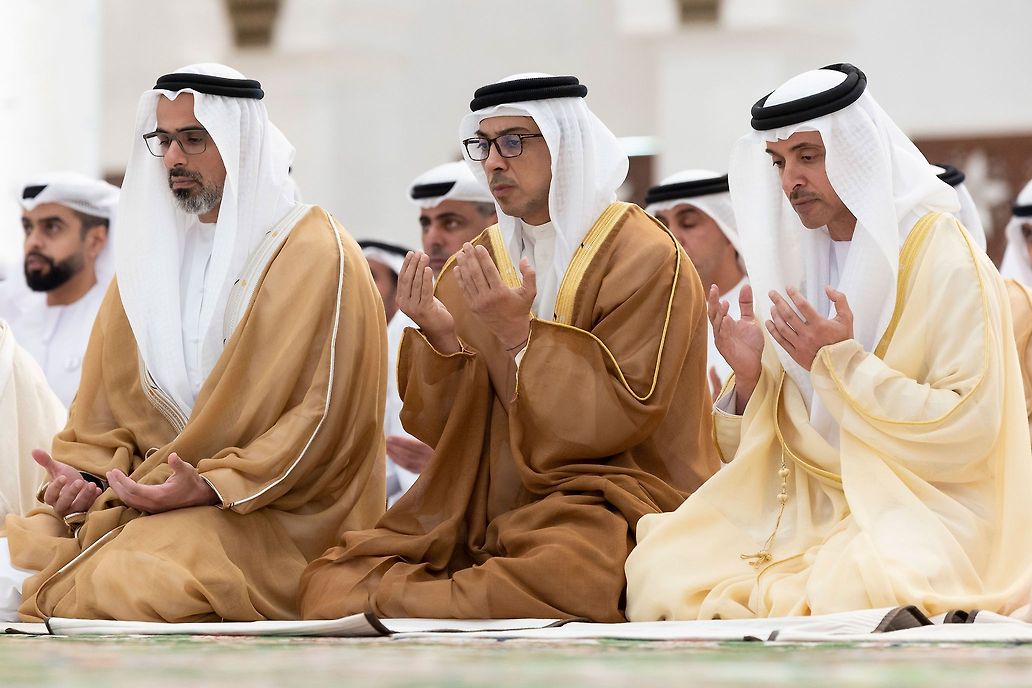 Their Highnesses perform Eid Al Fitr prayer at Sheikh Zayed Grand ...