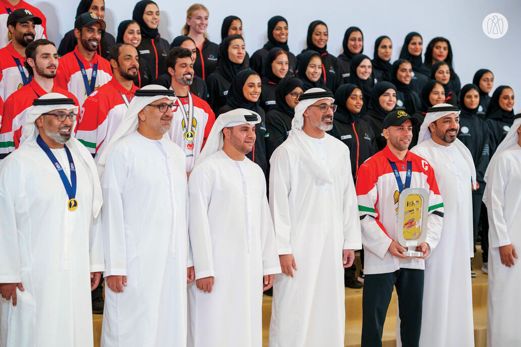 Khaled bin Mohamed bin Zayed receives athletes from UAE national winter ...