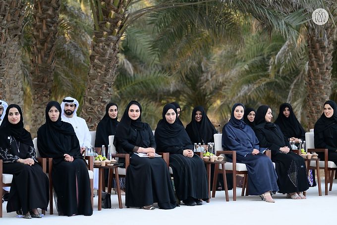 Hamdan bin Zayed receives dignitaries and citizens of Al Dhafra Region Hamdan bin Zayed receives dignitaries and citizens of Al Dhafra Region
