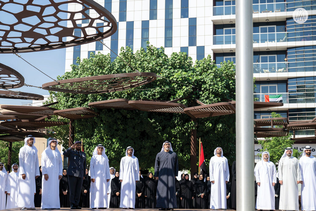 Khaled bin Mohamed bin Zayed raises UAE flag at Abu Dhabi Executive ...