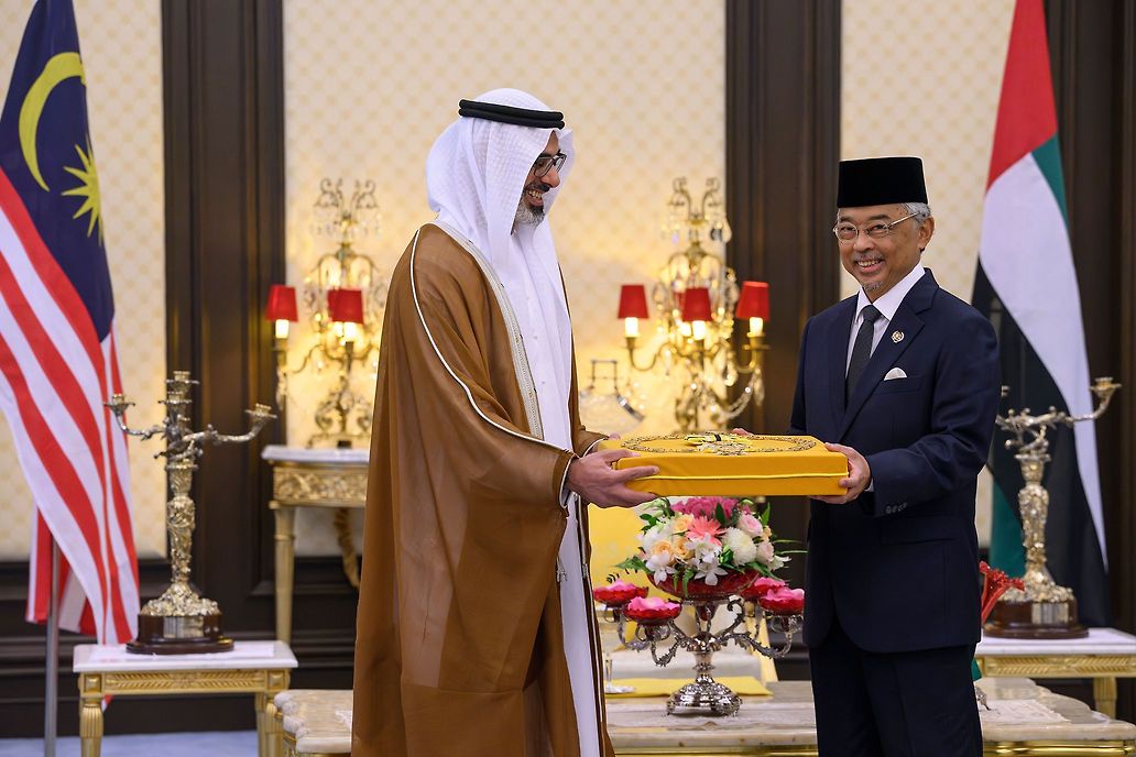 King Al-Sultan Abdullah Sultan Ahmed Shah of Malaysia welcomes Khaled ...
