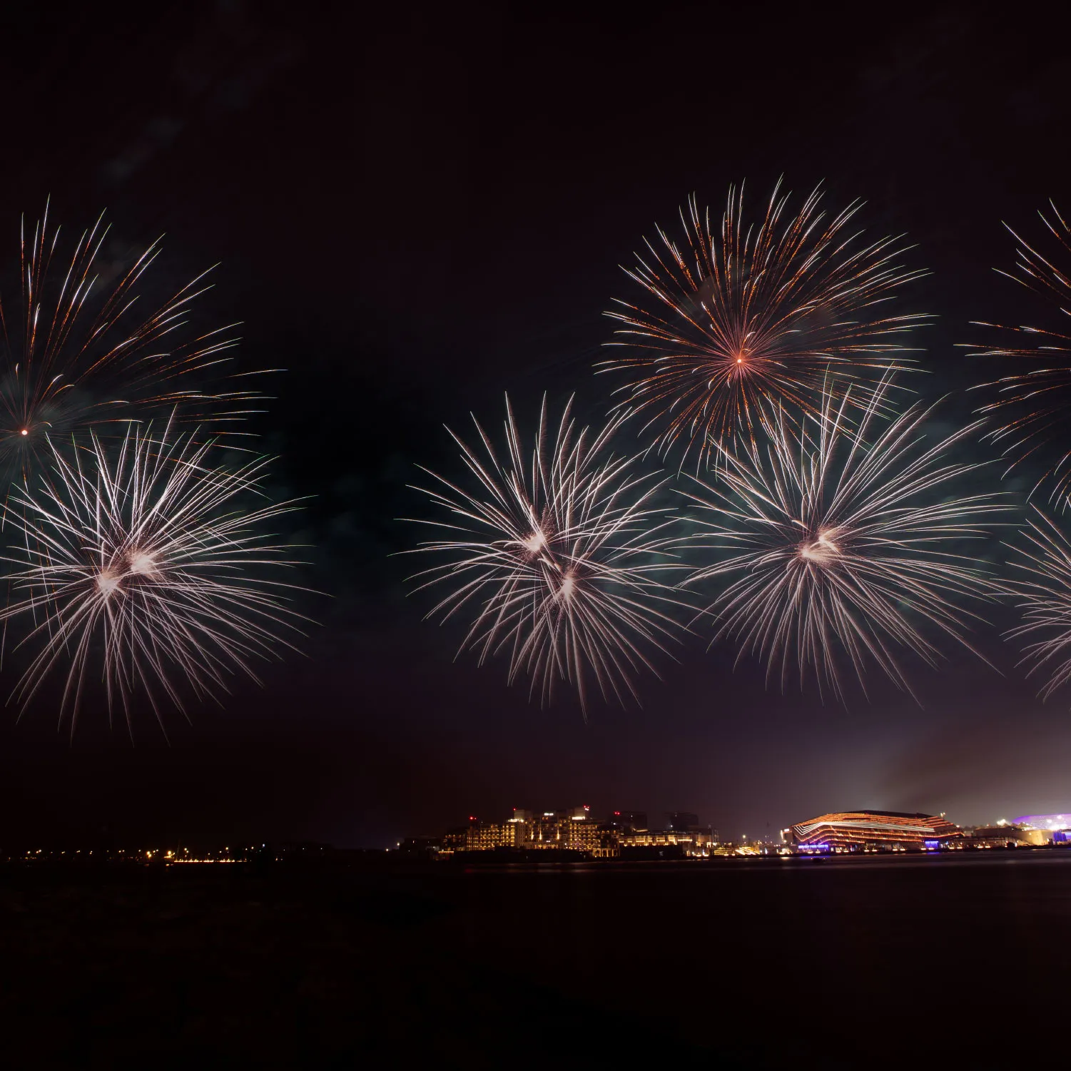 Maroon 5, Masters of Arabian Music and Spectacular Fireworks Coming to ...