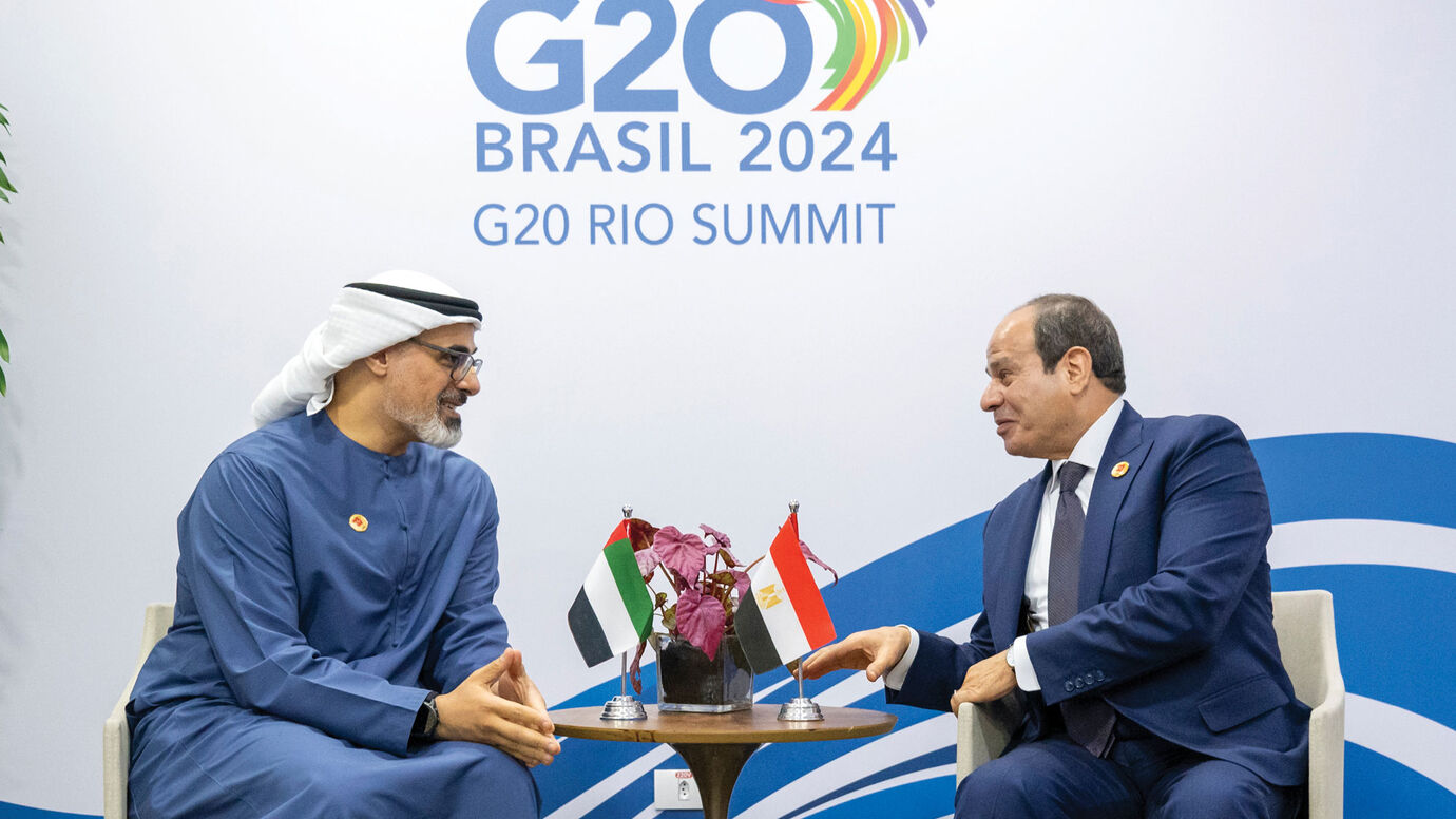 Crown Prince of Abu Dhabi holds discussions with President of Egypt at ...