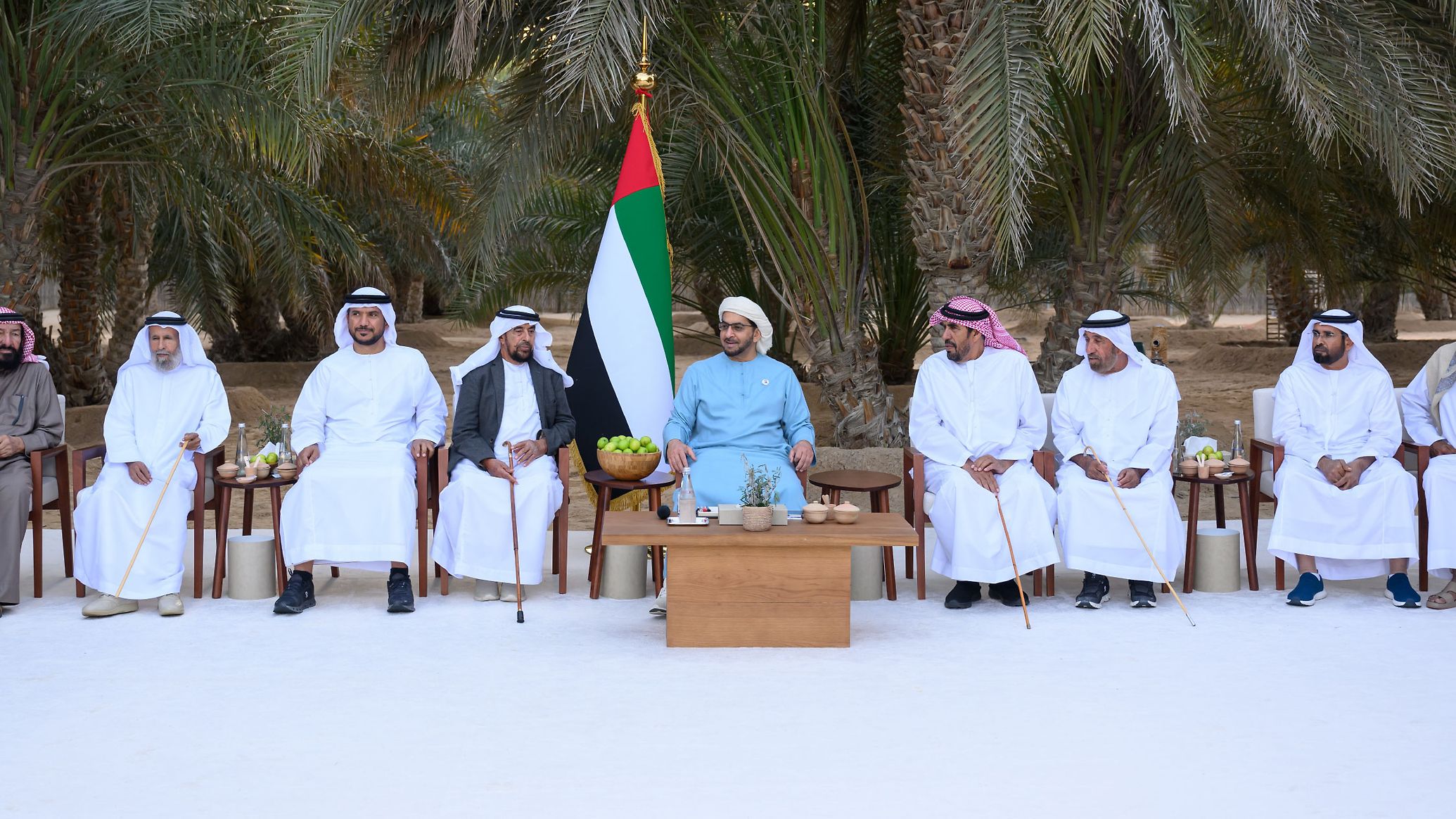 Hamdan bin Zayed receives dignitaries and citizens of Al Dhafra Region Hamdan bin Zayed receives dignitaries and citizens of Al Dhafra Region
