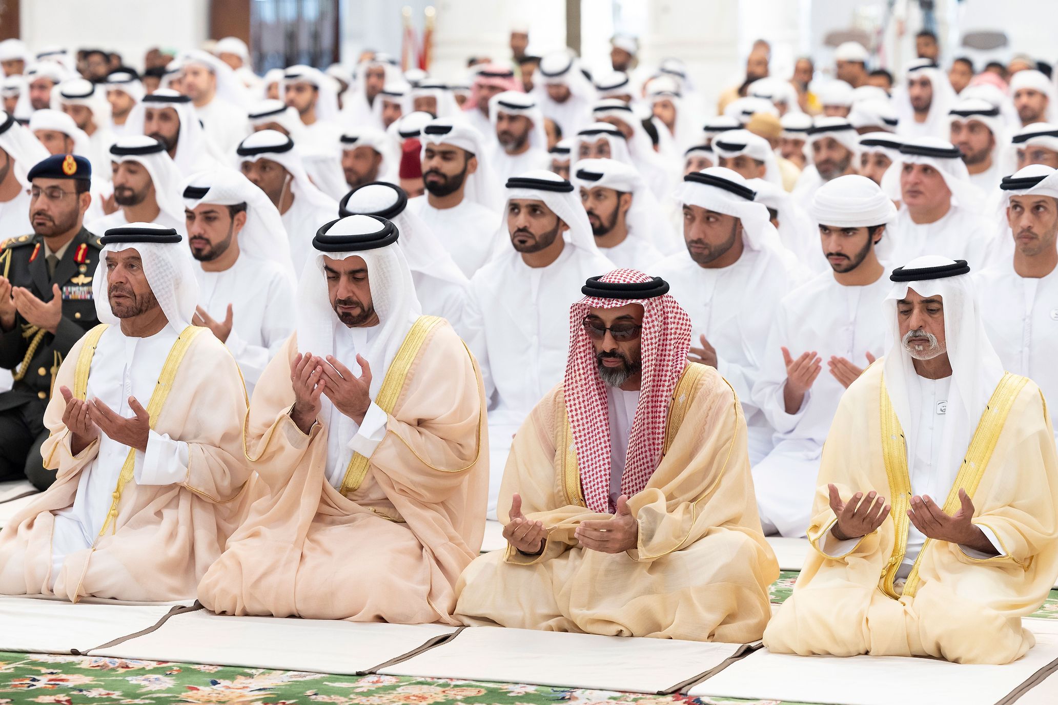 Their Highnesses perform Eid Al Fitr prayer at Sheikh Zayed Grand ...