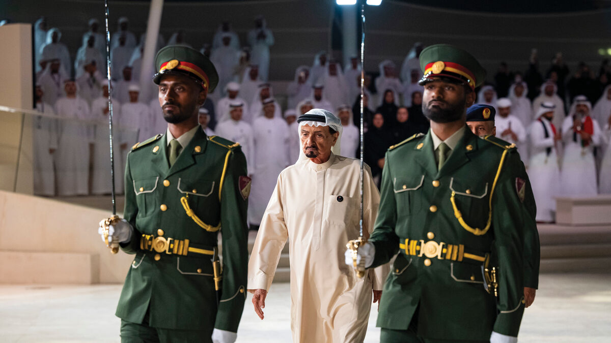 Abu Dhabi welcomes Tom Cruise on first flight into Abu Dhabi ...