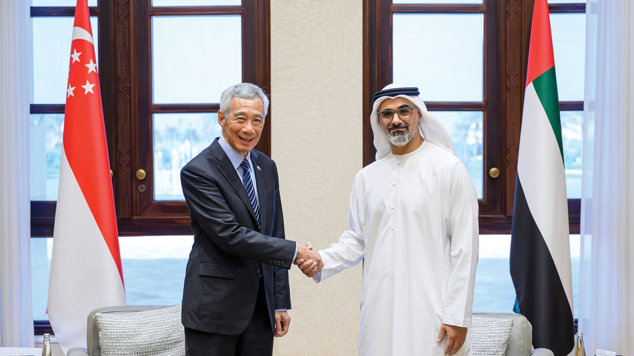 Khaled bin Mohamed bin Zayed meets with Prime Minister of Singapore