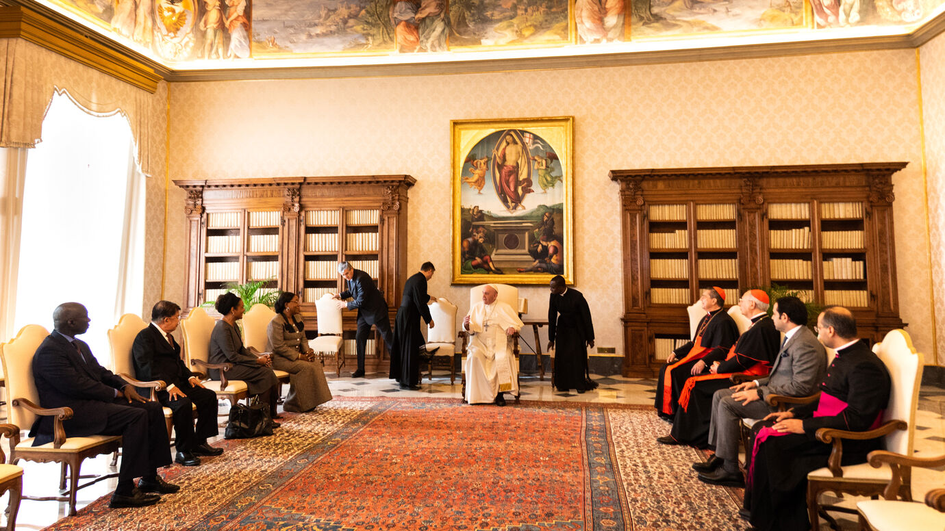 Zayed Award for Human Fraternity Judging Committee meets with Pope