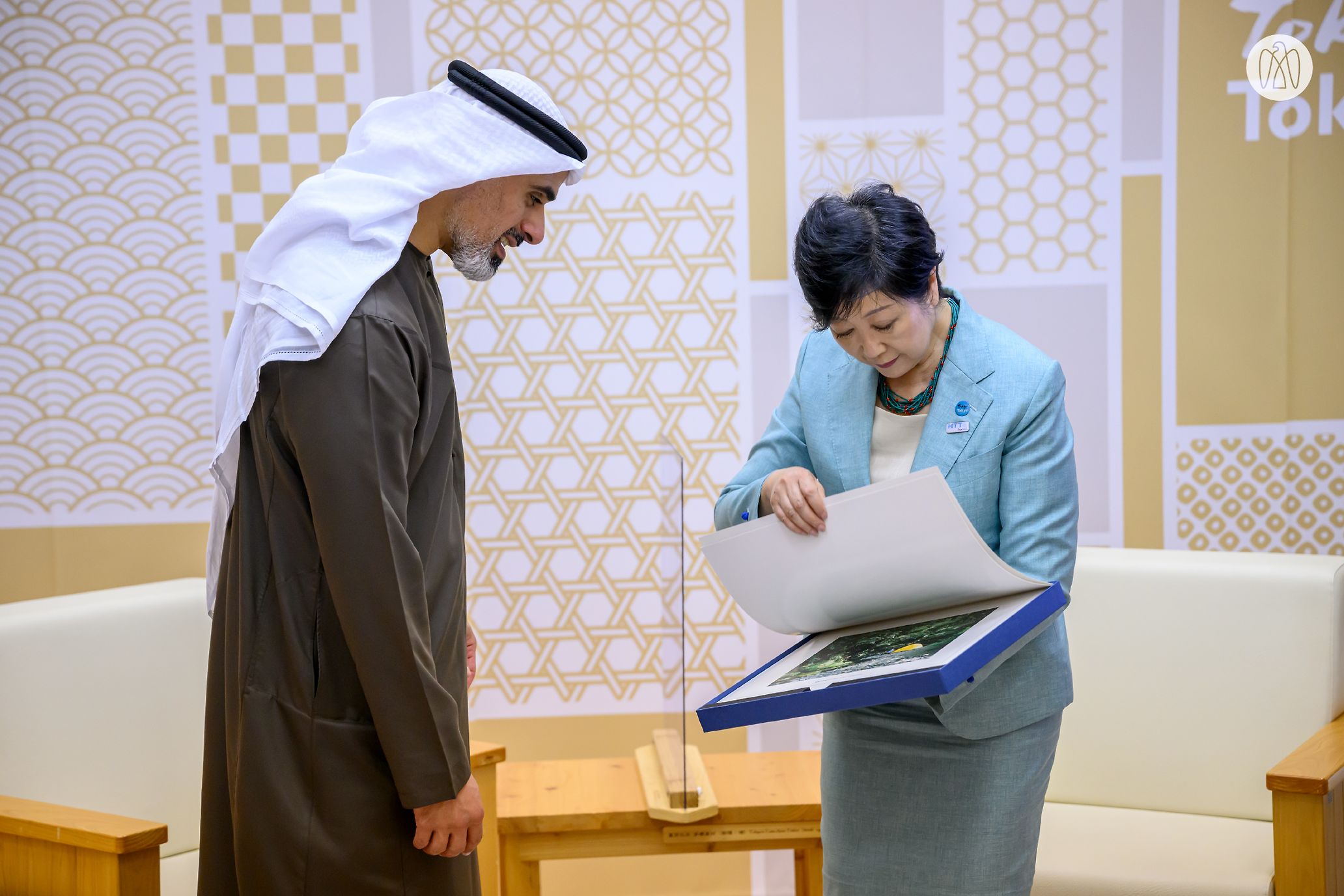Khaled bin Mohamed bin Zayed meets Governor of Tokyo during his visit ...