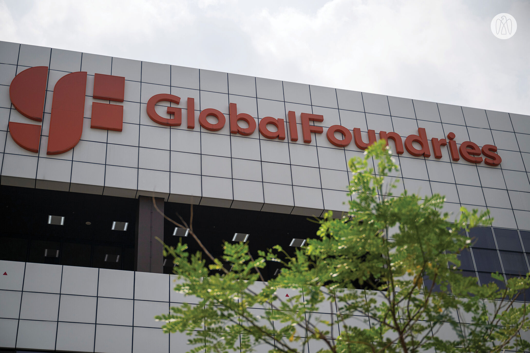 Crown Prince of Abu Dhabi visits GlobalFoundries in Singapore