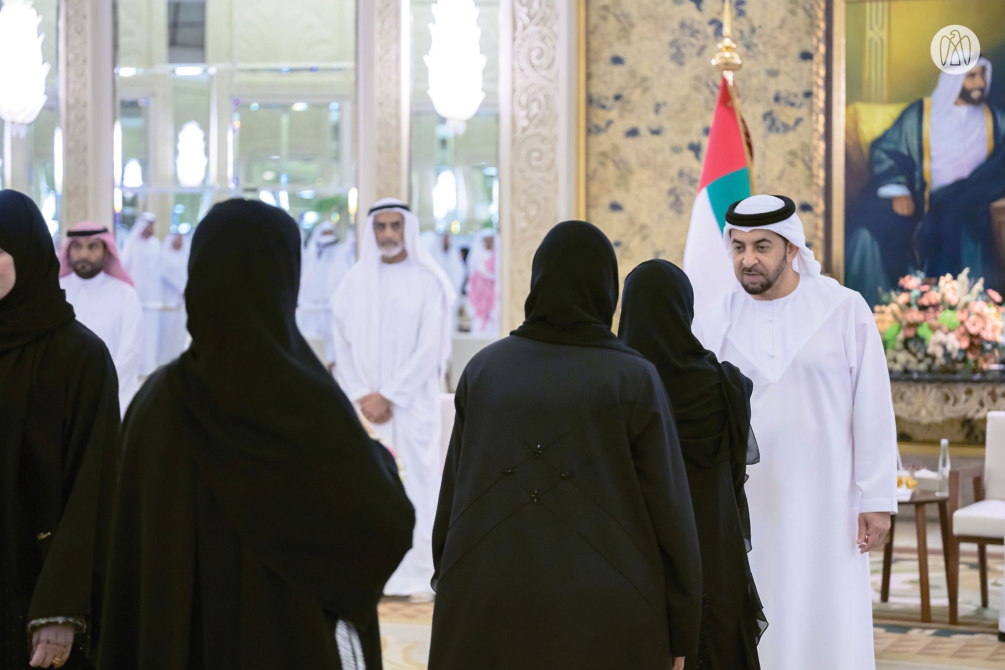 Hamdan bin Zayed receives philanthropists and volunteers and praises ...