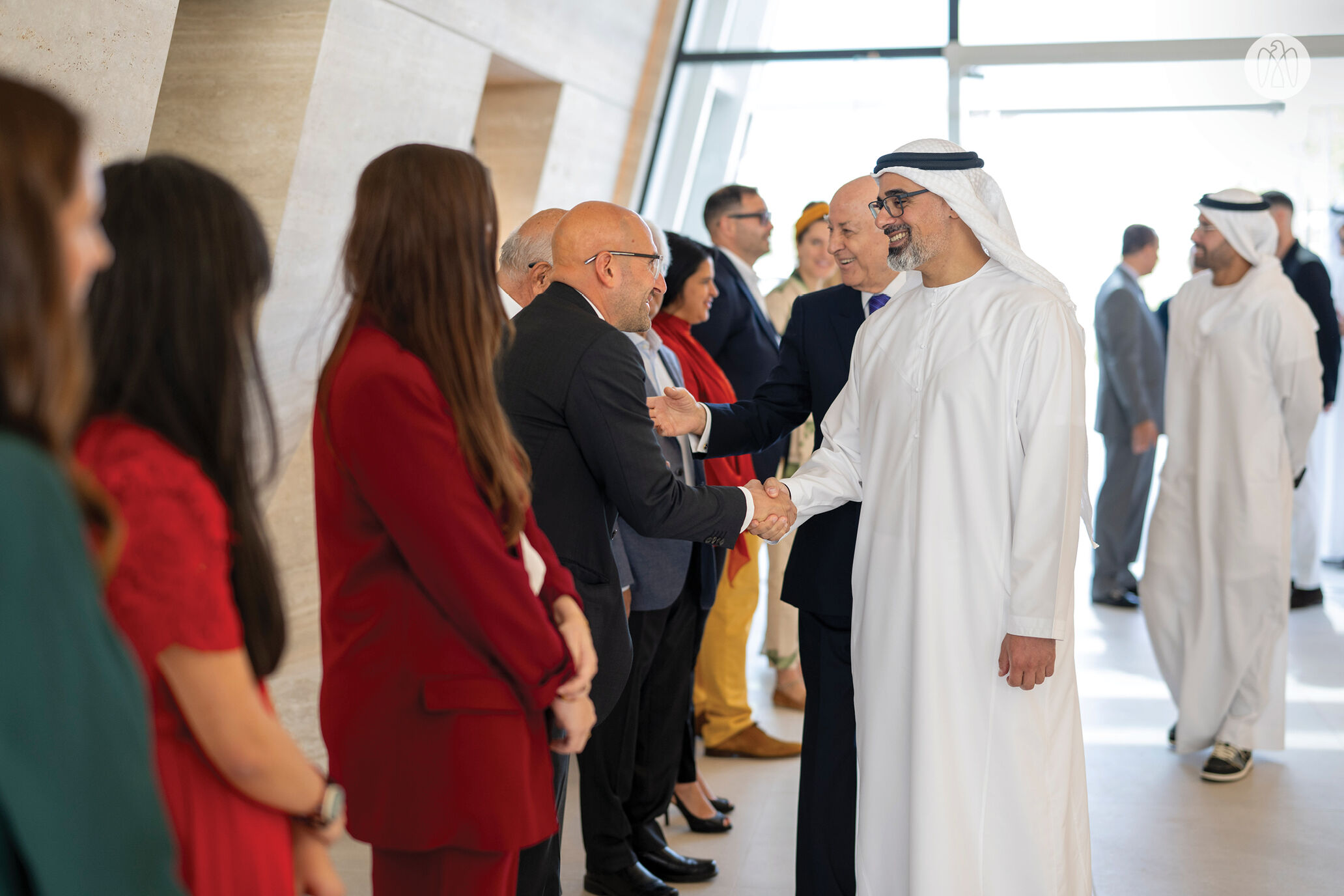 خالد بن محمد بن زايد يزور مؤسسة بسام فريحة للفنون