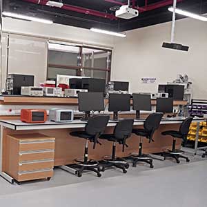 Abu Dhabi University launches emirate’s first academic quantum lab